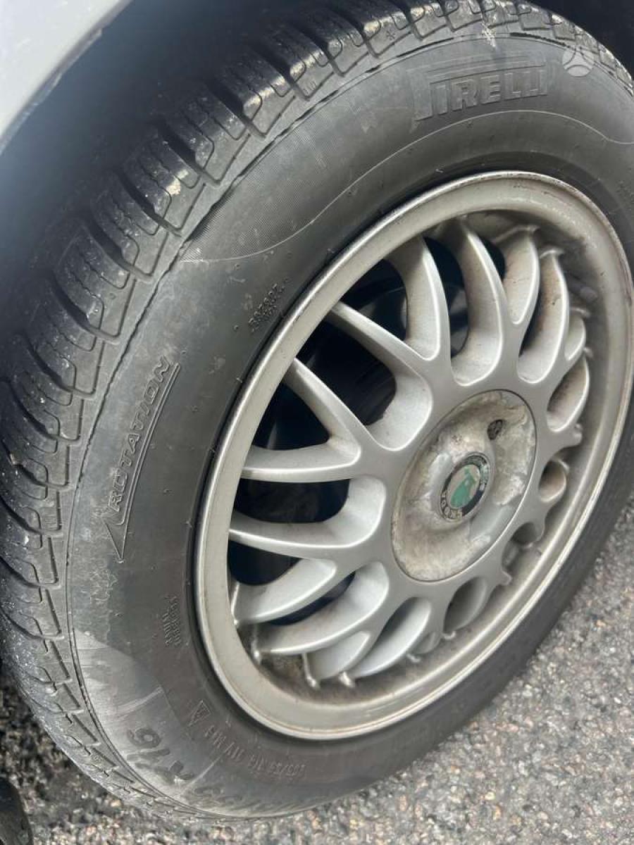 Grey Skoda Octavia 2000 in Prienai, with an engine capacity of 1.90 L and mileage of 388 thousand km for 1000 €, photo 5 on AUTOMOTO.COM.LV