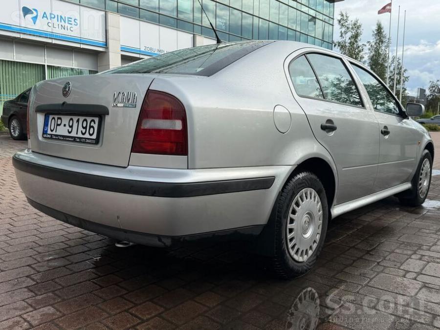 Grey Skoda Octavia 2000 in Riga, with an engine capacity of 1.60 L and mileage of 0 thousand km for 2300 €, photo 4 on AUTOMOTO.COM.LV