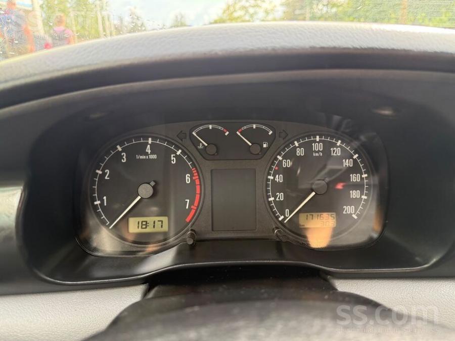 Grey Skoda Octavia 2000 in Riga, with an engine capacity of 1.60 L and mileage of 0 thousand km for 2300 €, photo 6 on AUTOMOTO.COM.LV