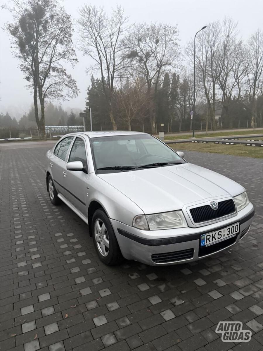 Pelēks Skoda Octavia 2002 Kauņa, ar dzinēja tilpumu 2.00 L un nobraukumu 285 tūkst. km par 799 €, foto 3 vietnē AUTOMOTO.COM.LV