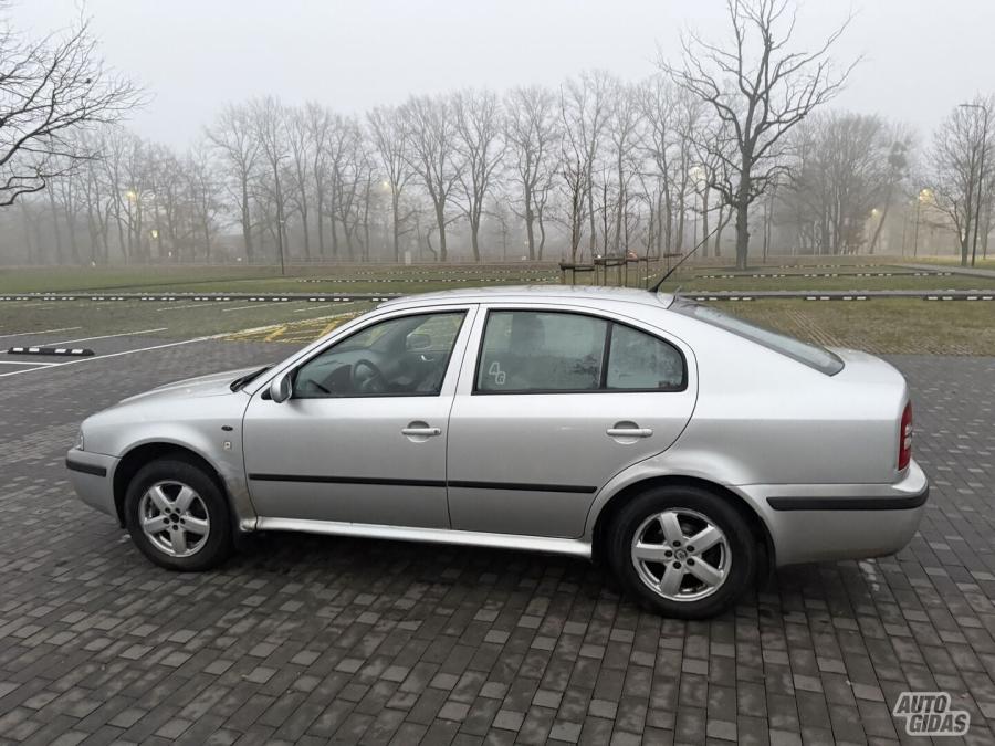 Pelēks Skoda Octavia 2002 Kauņa, ar dzinēja tilpumu 2.00 L un nobraukumu 285 tūkst. km par 799 €, foto 9 vietnē AUTOMOTO.COM.LV