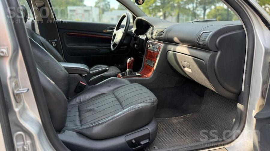 Pelēks Skoda Octavia 2002 Rīga, ar dzinēja tilpumu 2.50 L un nobraukumu 344 tūkst. km par 2100 €, foto 9 vietnē AUTOMOTO.COM.LV