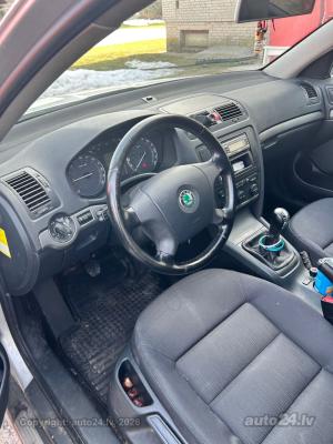 Pelēks Skoda Octavia 2004 Tartu, ar dzinēja tilpumu 2.00 L un nobraukumu 0 tūkst. km par 1050 €, foto 3 vietnē AUTOMOTO.COM.LV