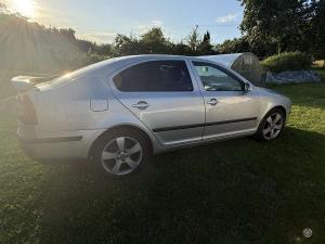 Pelēks Skoda Octavia 2004 Alīta, ar dzinēja tilpumu 1.97 L un nobraukumu 231 tūkst. km par 1500 €, foto 5 vietnē AUTOMOTO.COM.LV
