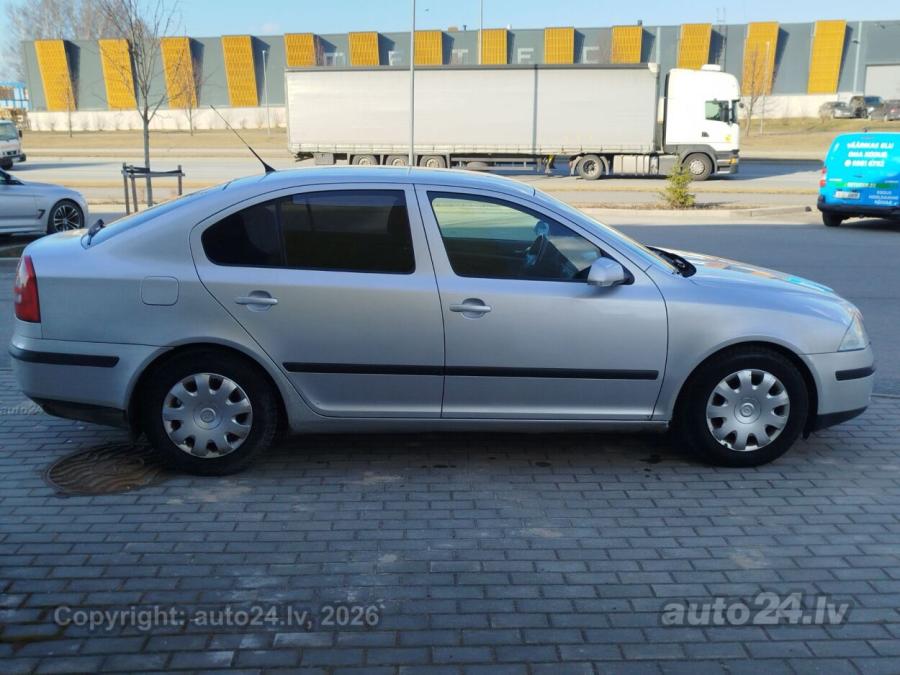 Grey Skoda Octavia 2005 in Tartu, with an engine capacity of 2.00 L and mileage of 286 thousand km for 2000 €, photo 8 on AUTOMOTO.COM.LV