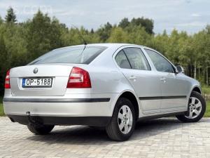 Pelēks Skoda Octavia 2005 Cēsis, ar dzinēja tilpumu 1.60 L un nobraukumu 343 tūkst. km par 2100 €, foto 5 vietnē AUTOMOTO.COM.LV