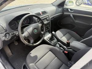 Pelēks Skoda Octavia 2005 Cēsis, ar dzinēja tilpumu 1.60 L un nobraukumu 343 tūkst. km par 2100 €, foto 11 vietnē AUTOMOTO.COM.LV