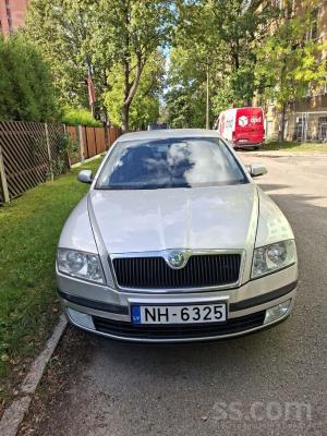 Grey Skoda Octavia 2005 in Riga, with an engine capacity of 1.60 L and mileage of 223 thousand km for 1100 €, photo 7 on AUTOMOTO.COM.LV