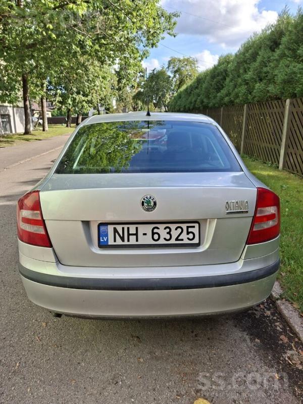Pelēks Skoda Octavia 2005 Rīga, ar dzinēja tilpumu 1.60 L un nobraukumu 223 tūkst. km par 1100 €, foto 4 vietnē AUTOMOTO.COM.LV