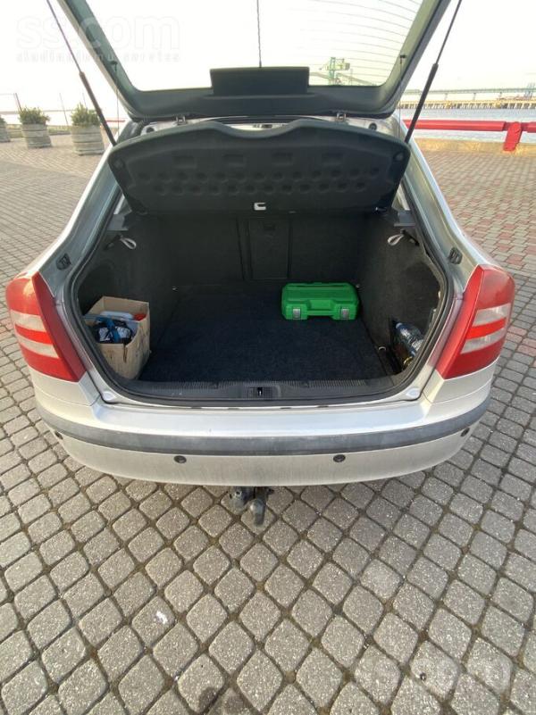 Grey Skoda Octavia 2006 in Ventspils, with an engine capacity of 1.60 L and mileage of 182 thousand km for 1800 €, photo 11 on AUTOMOTO.COM.LV