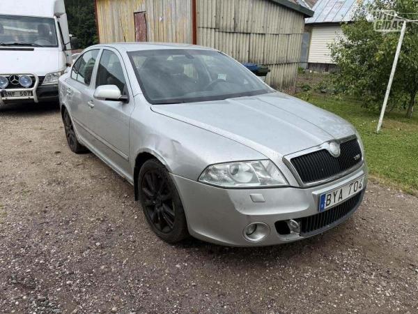 Grey Skoda Octavia 2006 in Ukmerge, with an engine capacity of 2.00 L and mileage of 250 thousand km for 950 €, photo 2 on AUTOMOTO.COM.LV
