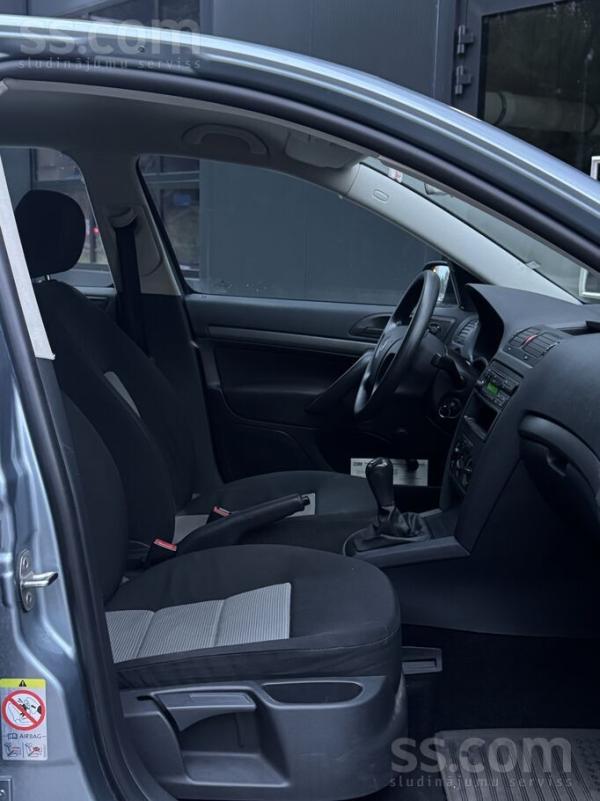 Pelēks Skoda Octavia 2006 Rīga, ar dzinēja tilpumu 1.40 L un nobraukumu 141 tūkst. km par 2150 €, foto 6 vietnē AUTOMOTO.COM.LV