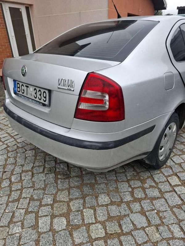 Pelēks Skoda Octavia 2006 Panevēža, ar dzinēja tilpumu 1.90 L un nobraukumu 250 tūkst. km par 1750 €, foto 6 vietnē AUTOMOTO.COM.LV