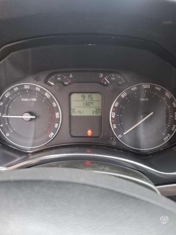 Pelēks Skoda Octavia 2006 Panevēža, ar dzinēja tilpumu 1.90 L un nobraukumu 250 tūkst. km par 1750 €, foto 8 vietnē AUTOMOTO.COM.LV