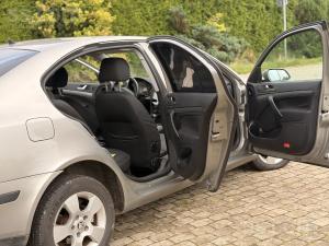 Grey Skoda Octavia 2007 in Riga, with an engine capacity of 1.90 L and mileage of 329 thousand km for 1599 €, photo 7 on AUTOMOTO.COM.LV