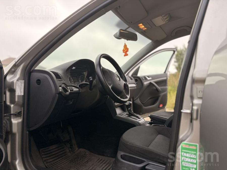 Grey Skoda Octavia 2007 in Riga, with an engine capacity of 1.90 L and mileage of 329 thousand km for 1599 €, photo 13 on AUTOMOTO.COM.LV