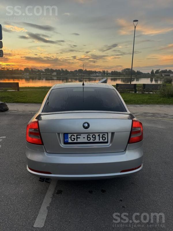 Pelēks Skoda Octavia 2007 Rēzekne, ar dzinēja tilpumu 2.00 L un nobraukumu 312 tūkst. km par 2199 €, foto 4 vietnē AUTOMOTO.COM.LV