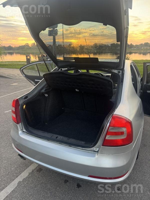 Pelēks Skoda Octavia 2007 Rēzekne, ar dzinēja tilpumu 2.00 L un nobraukumu 312 tūkst. km par 2199 €, foto 5 vietnē AUTOMOTO.COM.LV