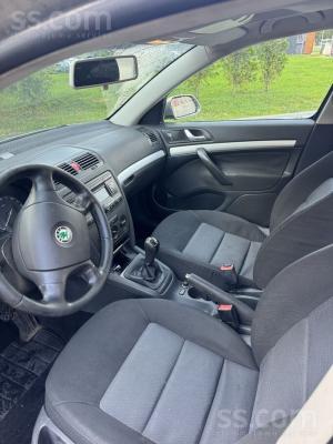 Pelēks Skoda Octavia 2007 Rīga, ar dzinēja tilpumu 1.90 L un nobraukumu 338 tūkst. km par 1100 €, foto 8 vietnē AUTOMOTO.COM.LV