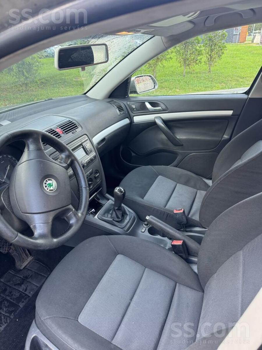 Pelēks Skoda Octavia 2007 Rīga, ar dzinēja tilpumu 1.90 L un nobraukumu 338 tūkst. km par 1100 €, foto 8 vietnē AUTOMOTO.COM.LV