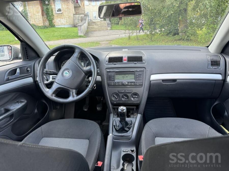 Pelēks Skoda Octavia 2007 Rīga, ar dzinēja tilpumu 1.90 L un nobraukumu 338 tūkst. km par 1100 €, foto 11 vietnē AUTOMOTO.COM.LV