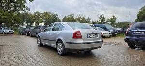 Grey Skoda Octavia 2007 in Valmiera, with an engine capacity of 1.90 L and mileage of 386 thousand km for 1450 €, photo 5 on AUTOMOTO.COM.LV