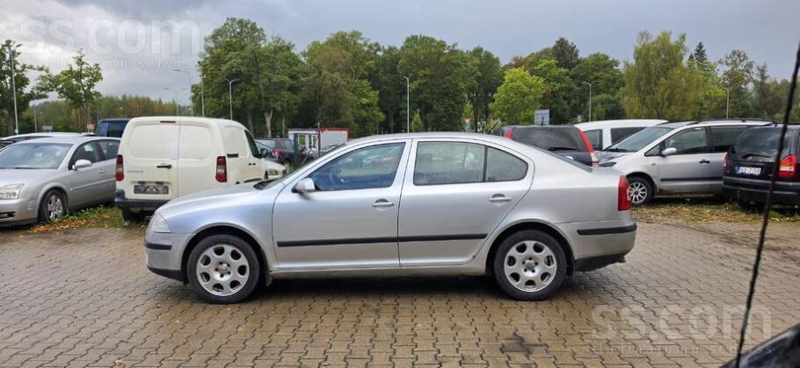 Grey Skoda Octavia 2007 in Valmiera, with an engine capacity of 1.90 L and mileage of 386 thousand km for 1450 €, photo 6 on AUTOMOTO.COM.LV