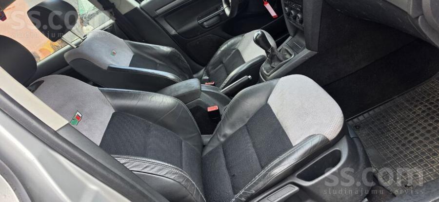 Grey Skoda Octavia 2007 in Valmiera, with an engine capacity of 1.90 L and mileage of 386 thousand km for 1450 €, photo 11 on AUTOMOTO.COM.LV