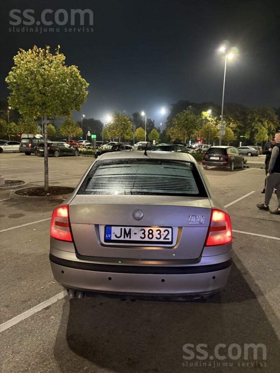 Grey Skoda Octavia 2007 in Riga, with an engine capacity of 1.90 L and mileage of 341 thousand km for 1100 €, photo 5 on AUTOMOTO.COM.LV