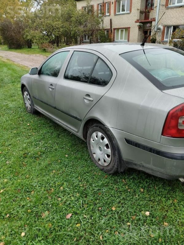 Skoda Octavia 2007 in Bauska on AUTOMOTO.COM.LV Grey Skoda Octavia 2007 in Bauska, with an engine capacity of 1.90 L and mileage of 340 thousand km for 1500 €, photo 4 on AUTOMOTO.COM.LV