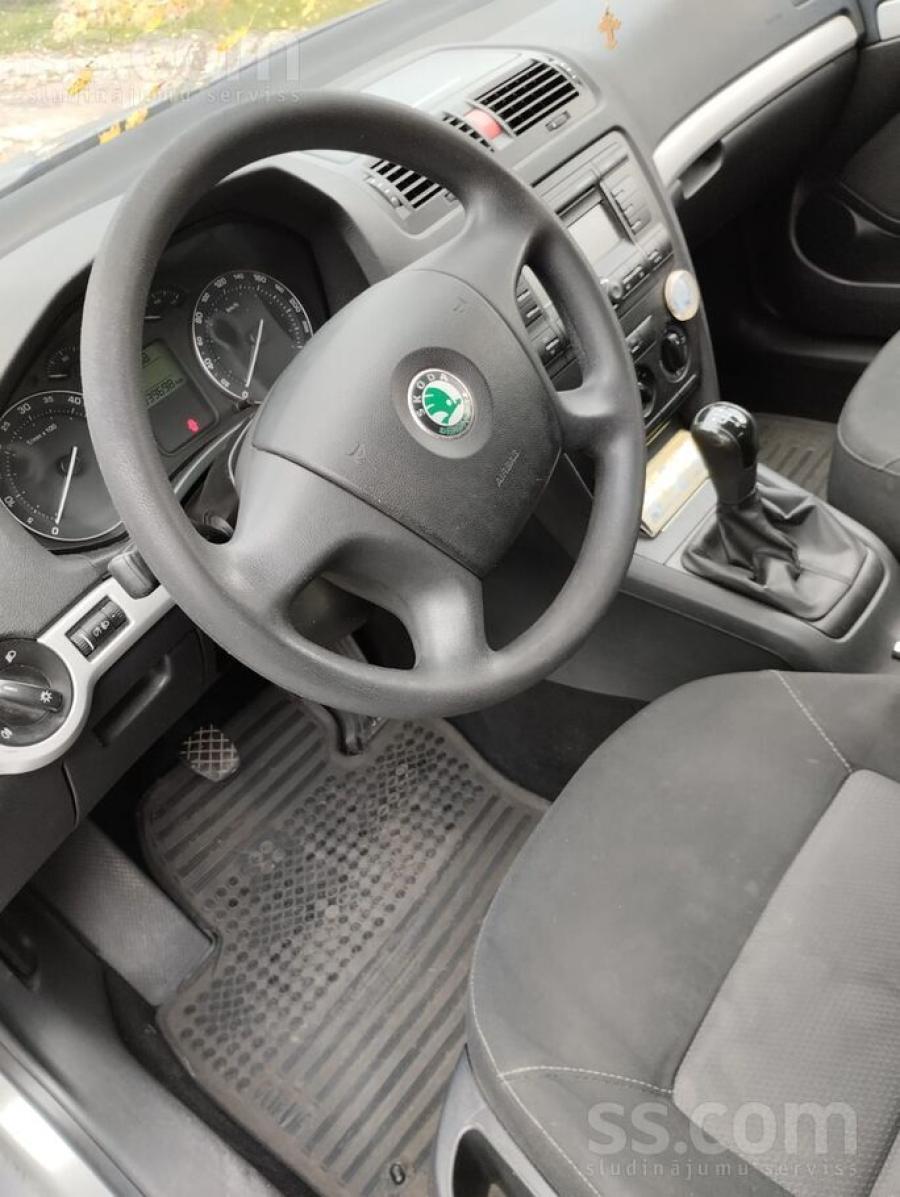 Grey Skoda Octavia 2007 in Bauska, with an engine capacity of 1.90 L and mileage of 340 thousand km for 1500 €, photo 6 on AUTOMOTO.COM.LV
