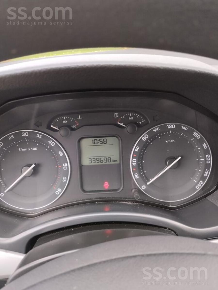 Grey Skoda Octavia 2007 in Bauska, with an engine capacity of 1.90 L and mileage of 340 thousand km for 1500 €, photo 8 on AUTOMOTO.COM.LV