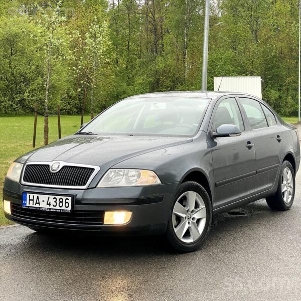 Pelēks Skoda Octavia 2008 Jelgava, ar dzinēja tilpumu 1.60 L un nobraukumu 159 tūkst. km par 2750 €, foto 1 vietnē AUTOMOTO.COM.LV