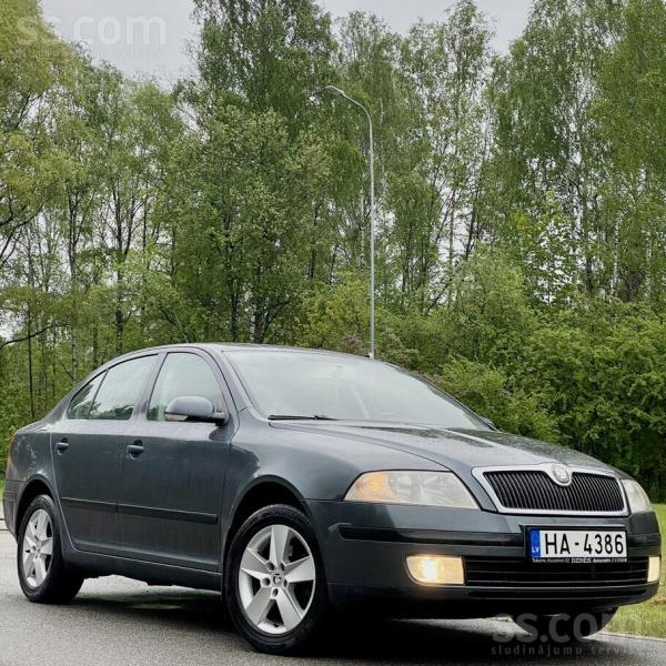 Pelēks Skoda Octavia 2008 Jelgava, ar dzinēja tilpumu 1.60 L un nobraukumu 159 tūkst. km par 2750 €, foto 5 vietnē AUTOMOTO.COM.LV