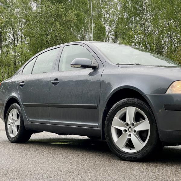 Pelēks Skoda Octavia 2008 Jelgava, ar dzinēja tilpumu 1.60 L un nobraukumu 159 tūkst. km par 2750 €, foto 6 vietnē AUTOMOTO.COM.LV