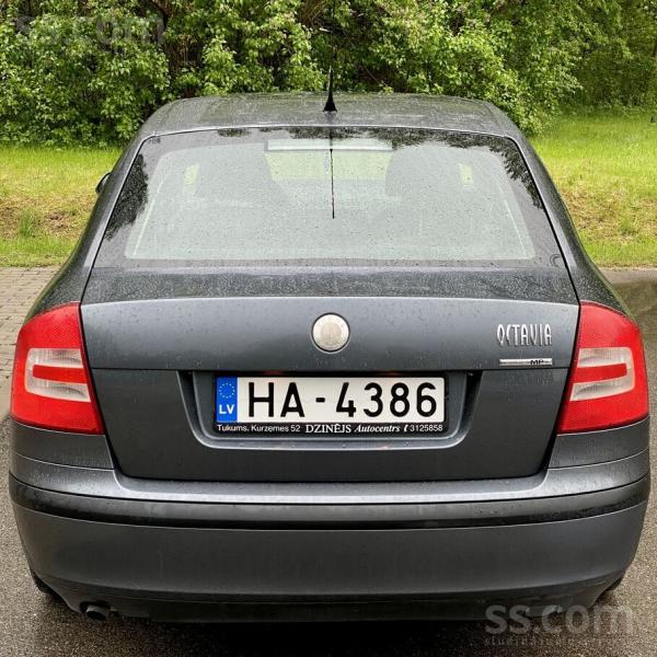 Pelēks Skoda Octavia 2008 Jelgava, ar dzinēja tilpumu 1.60 L un nobraukumu 159 tūkst. km par 2750 €, foto 8 vietnē AUTOMOTO.COM.LV