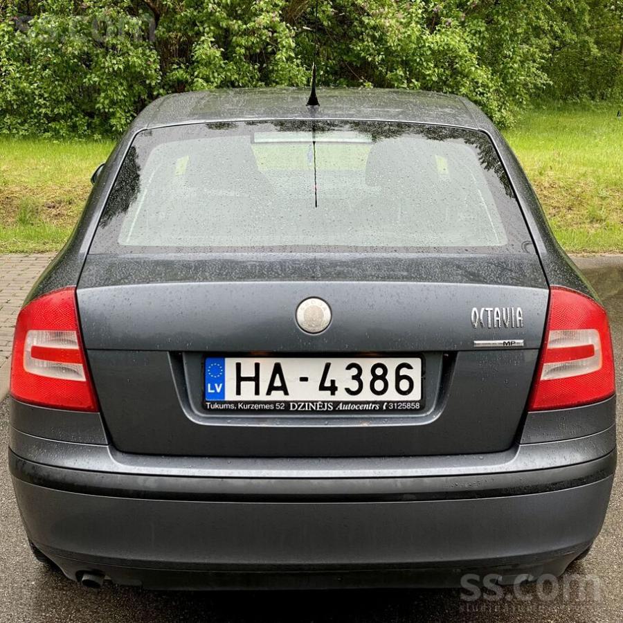 Grey Skoda Octavia 2008 in Jelgava, with an engine capacity of 1.60 L and mileage of 159 thousand km for 2750 €, photo 9 on AUTOMOTO.COM.LV