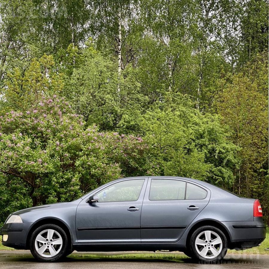 Grey Skoda Octavia 2008 in Jelgava, with an engine capacity of 1.60 L and mileage of 159 thousand km for 2750 €, photo 10 on AUTOMOTO.COM.LV