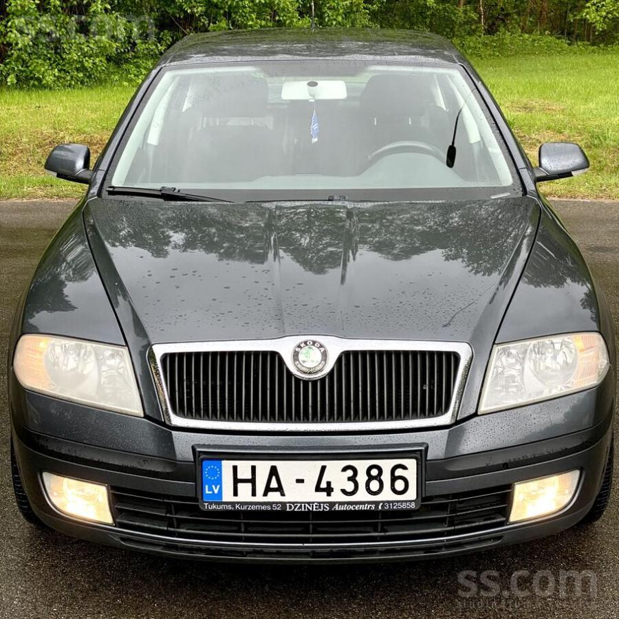 Grey Skoda Octavia 2008 in Jelgava, with an engine capacity of 1.60 L and mileage of 159 thousand km for 2750 €, photo 12 on AUTOMOTO.COM.LV