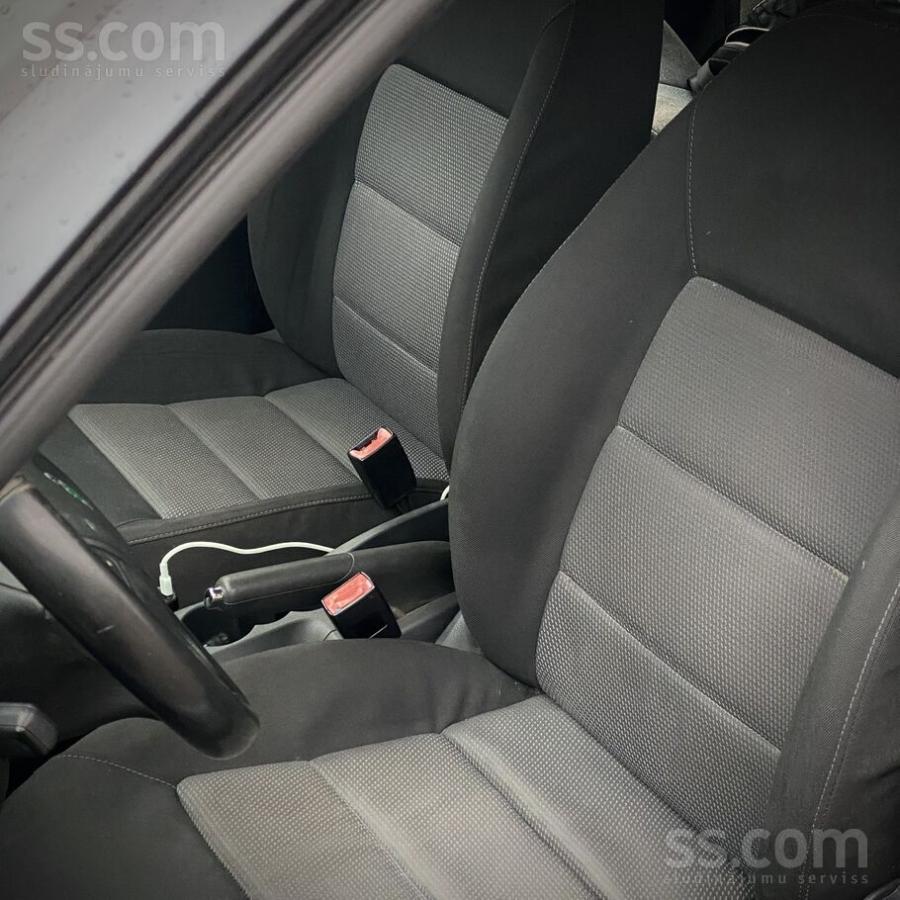 Grey Skoda Octavia 2008 in Jelgava, with an engine capacity of 1.60 L and mileage of 159 thousand km for 2750 €, photo 14 on AUTOMOTO.COM.LV