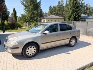 Pelēks Skoda Octavia 2008 Rīga, ar dzinēja tilpumu 1.90 L un nobraukumu 248 tūkst. km par 1100 €, foto  vietnē AUTOMOTO.COM.LV