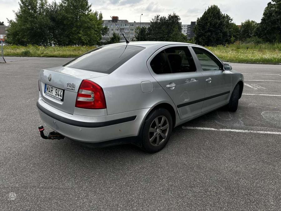 Grey Skoda Octavia 2008 in Klaipeda, with an engine capacity of 1.90 L and mileage of 246 thousand km for 1800 €, photo 4 on AUTOMOTO.COM.LV