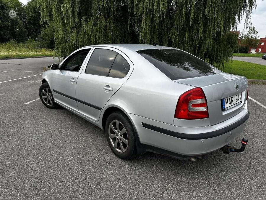 Grey Skoda Octavia 2008 in Klaipeda, with an engine capacity of 1.90 L and mileage of 246 thousand km for 1800 €, photo 7 on AUTOMOTO.COM.LV