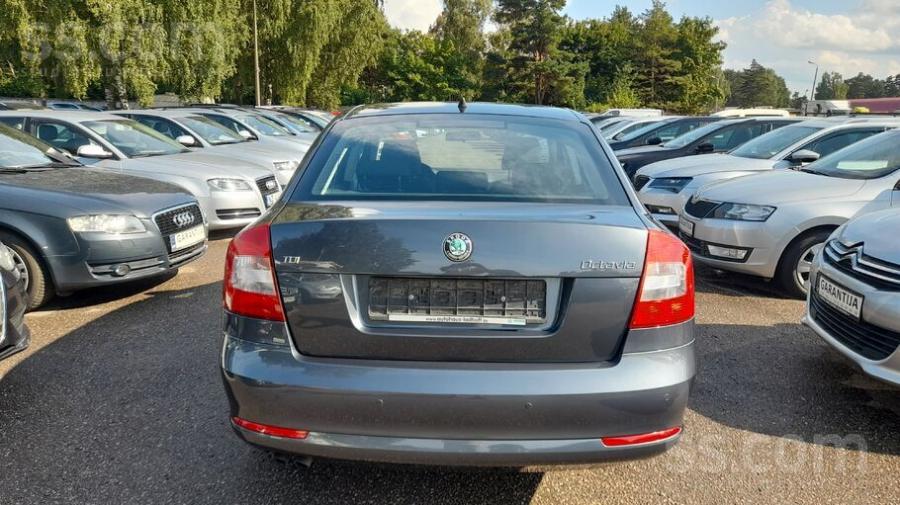 Pelēks Skoda Octavia 2009 Rīga, ar dzinēja tilpumu 1.90 L un nobraukumu 0 tūkst. km par 3150 €, foto 8 vietnē AUTOMOTO.COM.LV