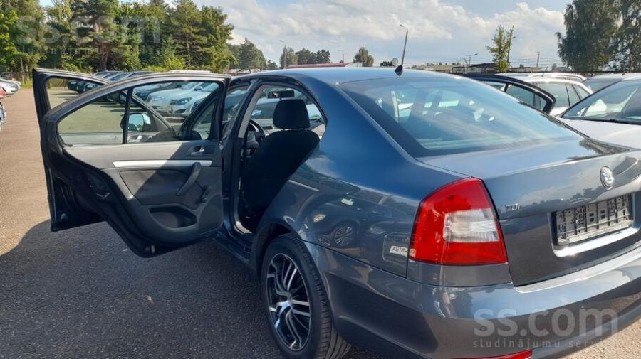 Pelēks Skoda Octavia 2009 Rīga, ar dzinēja tilpumu 1.90 L un nobraukumu 0 tūkst. km par 3150 €, foto 23 vietnē AUTOMOTO.COM.LV