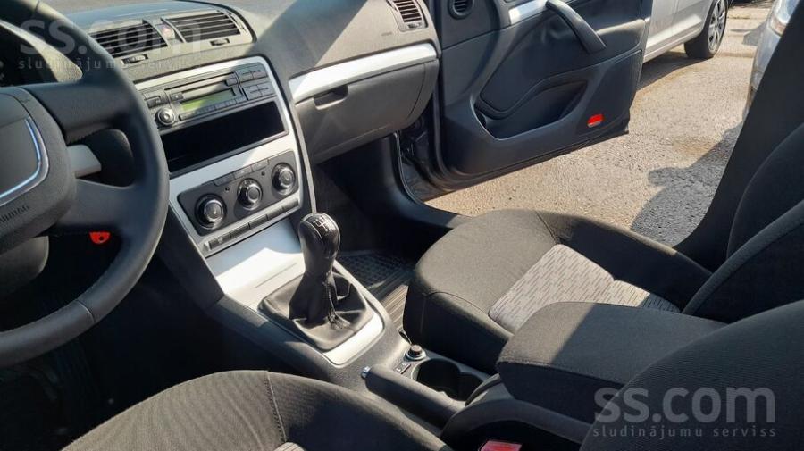 Pelēks Skoda Octavia 2009 Rīga, ar dzinēja tilpumu 1.90 L un nobraukumu 0 tūkst. km par 3150 €, foto 30 vietnē AUTOMOTO.COM.LV