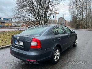 Grey Skoda Octavia 2010 in Tallinn, with an engine capacity of 1.20 L and mileage of 266 thousand km for 3000 €, photo 4 on AUTOMOTO.COM.LV