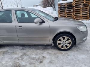 Pelēks Skoda Octavia 2010 Kauņa, ar dzinēja tilpumu 1.40 L un nobraukumu 210 tūkst. km par 2650 €, foto 3 vietnē AUTOMOTO.COM.LV