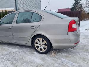 Pelēks Skoda Octavia 2010 Kauņa, ar dzinēja tilpumu 1.40 L un nobraukumu 210 tūkst. km par 2650 €, foto 7 vietnē AUTOMOTO.COM.LV