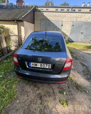 Pelēks Skoda Octavia 2010 Rīga, ar dzinēja tilpumu 1.60 L un nobraukumu 190 tūkst. km par 2600 €, foto 4 vietnē AUTOMOTO.COM.LV